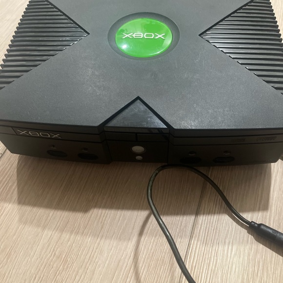 Microsoft | Video Games & Consoles | Origami Xbox With 3 Controllers ...